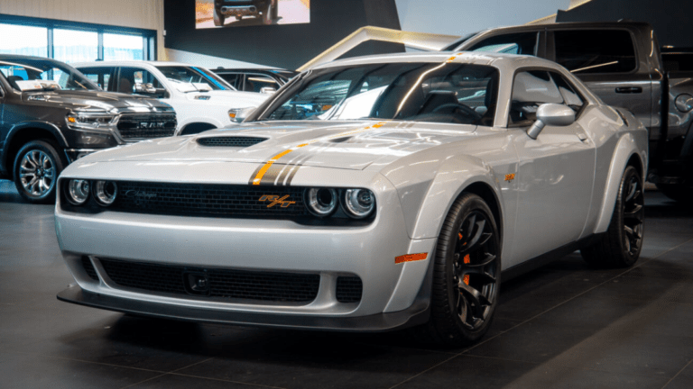 Dodge Challenger Price in India: कीमत, वेरिएंट्स, इंपोर्ट डिटेल्स और......